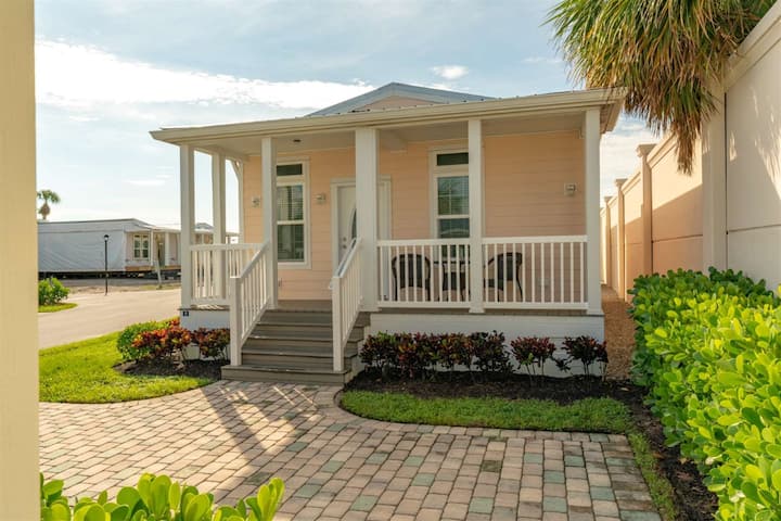 Pet Friendly 2b/2b Resort Home - Stuart, FL