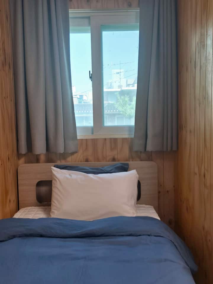 #301 One Bed+private Bathroom - Seoul
