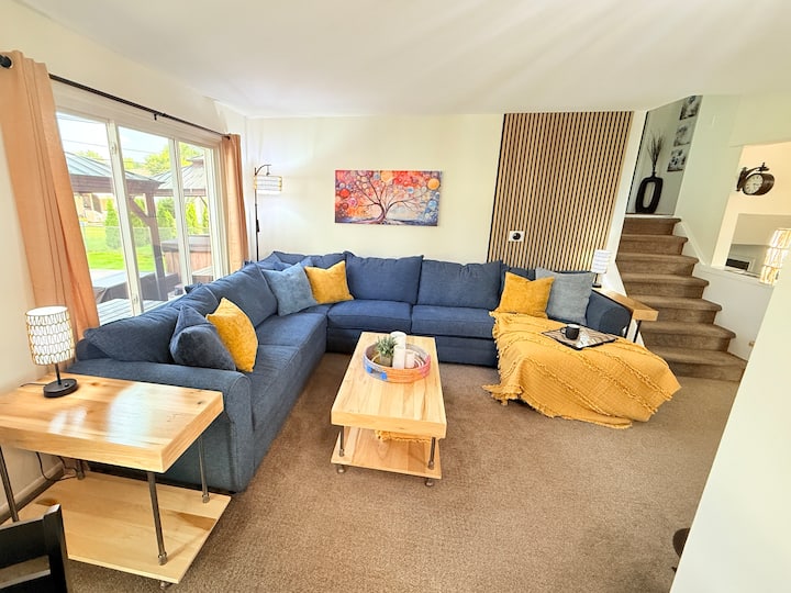 All New/large Patio/hottub/firepit
Sleeps 11 - Royal Oak, MI