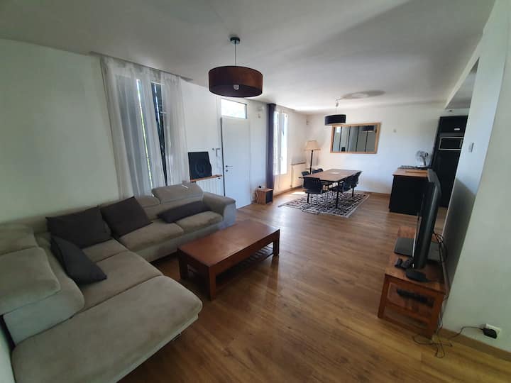 Villa Boréale - Grande Maison Cosy 11 Pers Parking - Chelles