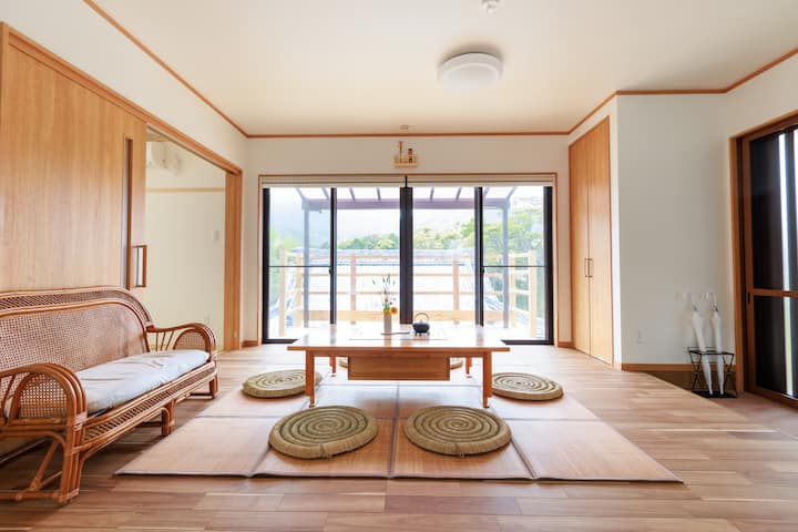 歴史ある対馬のお寺に泊まる。静寂と侍の面影が息づく宿坊 [Temple Hotel 国昌寺] - Tsushima
