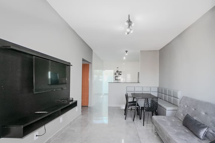 Apto Espaçoso | Ar Condicionado | Churrasqueira - Contagem