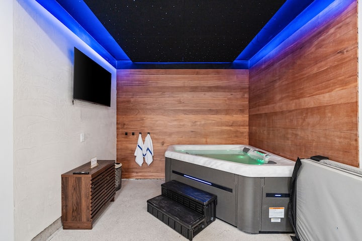 Marmalade Mid-modern Casa | Hot Tub | High End - Salt Lake City, UT