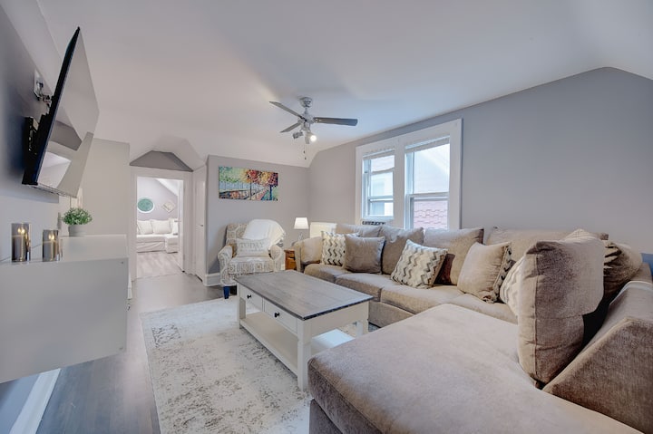 Stay Central In Bayview: 5 Min To Downtown - Milwaukee, WI