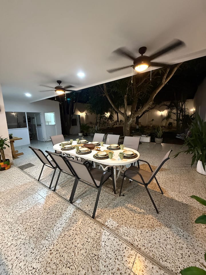 Casa Patio De Torices. 5bd. Cerca Del Centro - Cartagena, Colombia