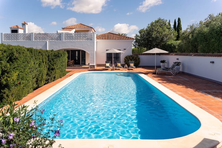 Luxurious Villa • 15m Pool • Near Golf & Beach - Chiclana de la Frontera