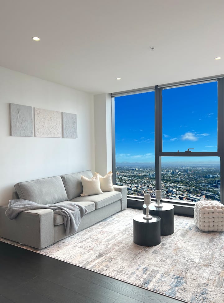 All New, High Floor, Clean, Lux + Epic View 2b2b - Australien