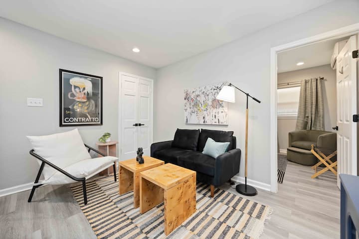 Steps From The Best Of The Heights-modern Comfort! - Independence Heights - Houston