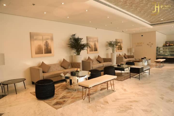 Bright & Spacious 3br Family Suite In Adliya - Bahrain