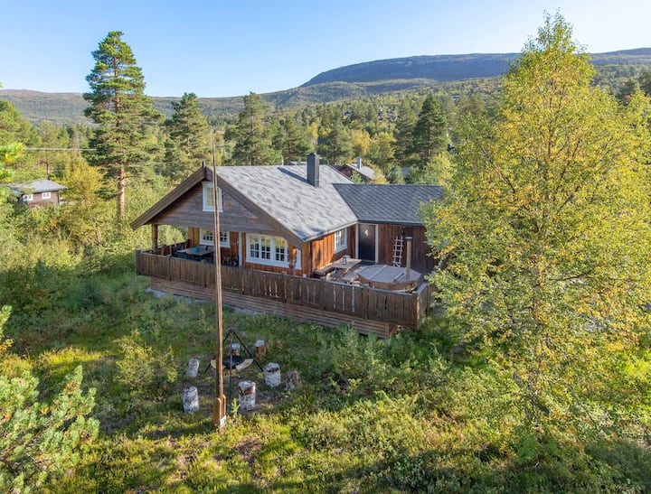 Hytte Med 5 Soverom Og Badestamp På Bjorli - Norway