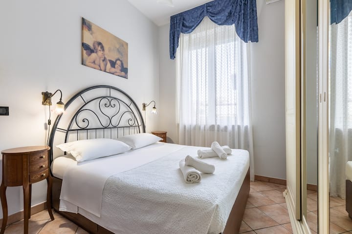 Charme Ad Alba - Giardino,comfort, Posto Auto E Ac - Alba
