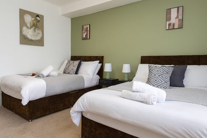 Rustic Vibes Spacious 2br|pets Ok| 40% Off - Leeds