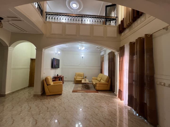Villa Du Continent . Yaoundé,cmr - Yaoundé