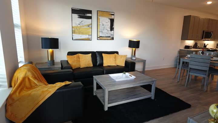 Elegant 1 Bed Alpharetta Escape - Alpharetta, GA