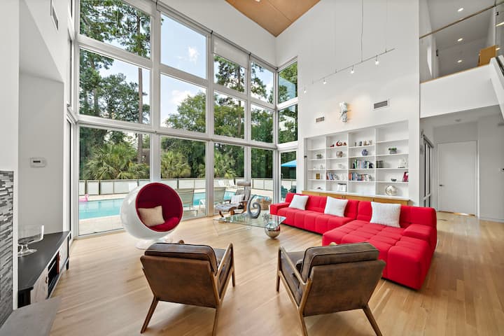 5br+ Modern Home | Pool, Gym | 1 Acre Estate - The Woodlands, TX