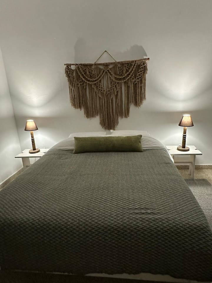 Close To Walled City, Quiet Neighborhood - Famagusta