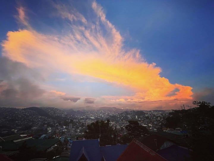 Mabanay’s | 5 Guests | City View | Small Resto - Baguio