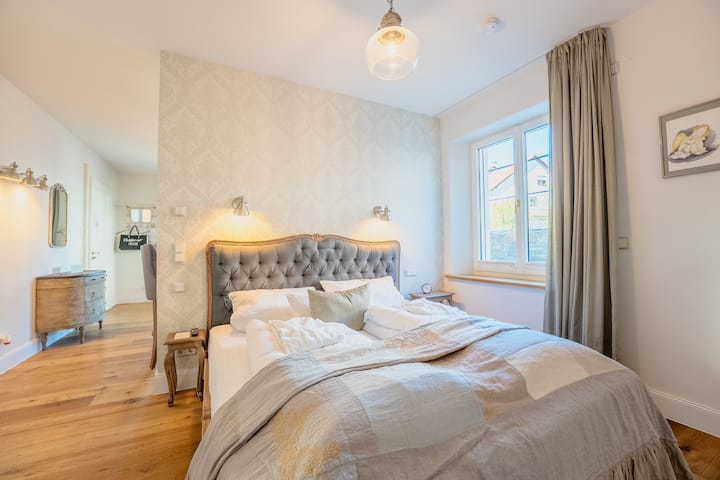 Schlossberg Residences: Betthupferl Die Gute Stube - Aschaffenburg