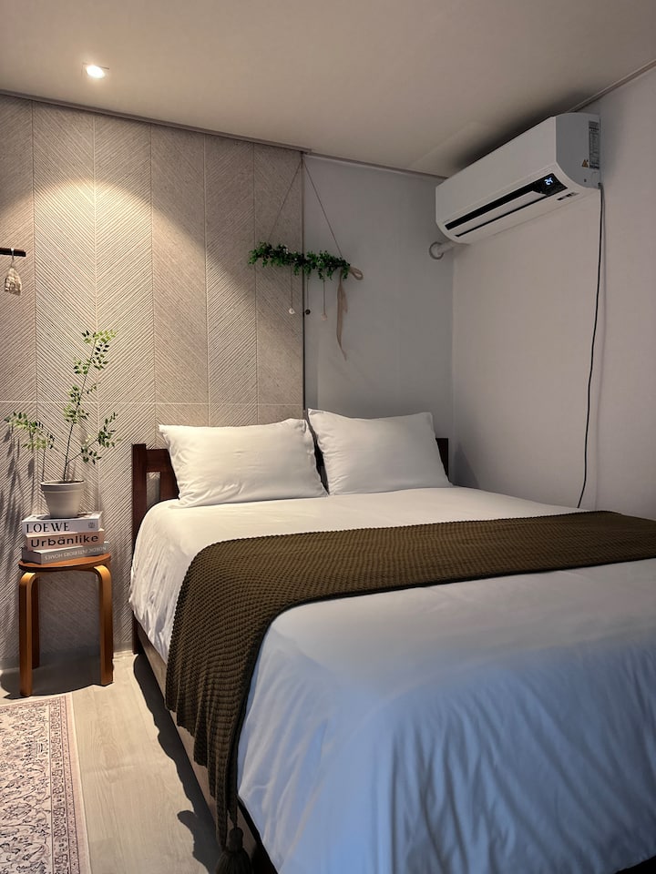 [쉼 하우스] #광역버스정류장도보5분/월드컵경기장 도보10분/연문시장근처/무료주차 - Suwon-si