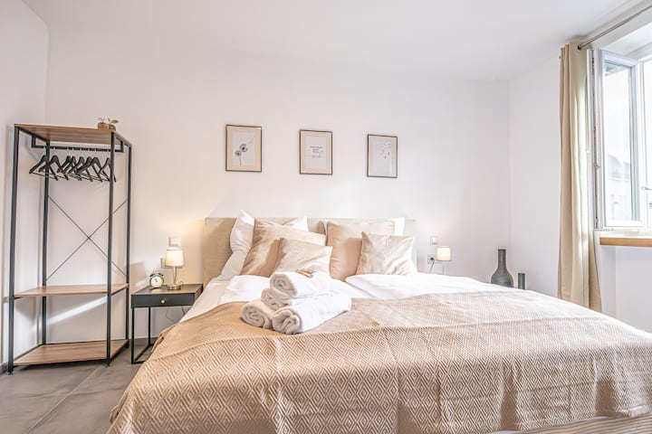 Stylish Room & Air Condition @ Krems An Der Donau - Krems an der Donau