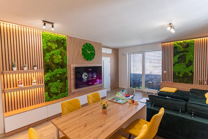 Family Space With Free Parking & Air Condition - Brno