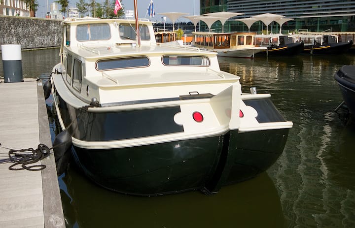 Local Houseboat Center - Amsterdam