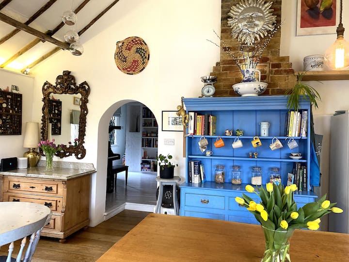 *New* Bohemian Cottage, Pretty Village,  Sleeps 7 - Cranbrook