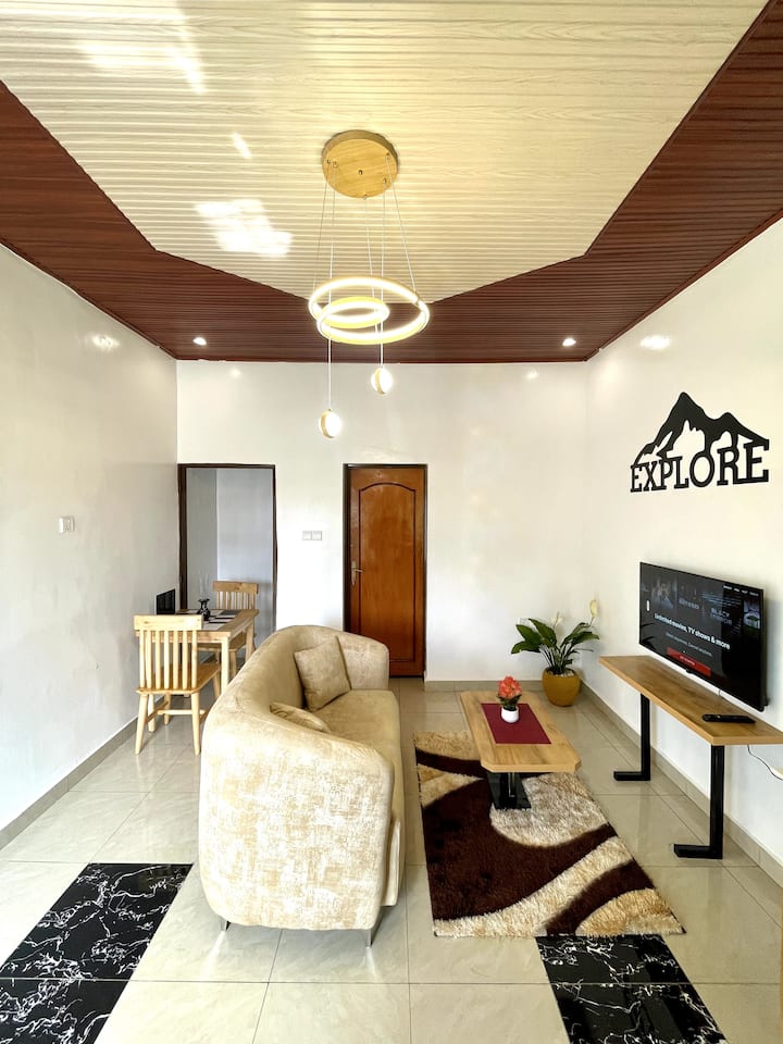 Centrally Located 1+1 - Fast Wi-fi & Parking - Kigali