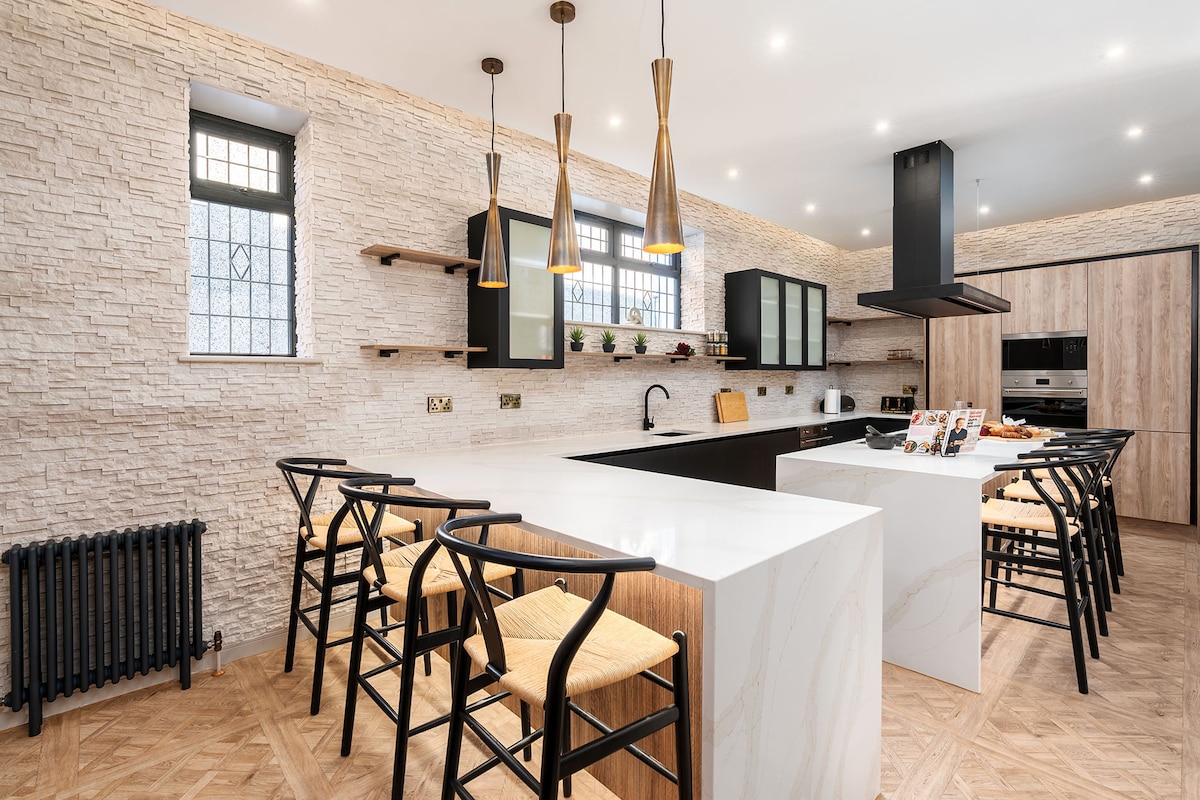 6*Luxury Rhos Sea Manor Pool, Sauna, Hot Tub, Cave - Houses for Rent in ...