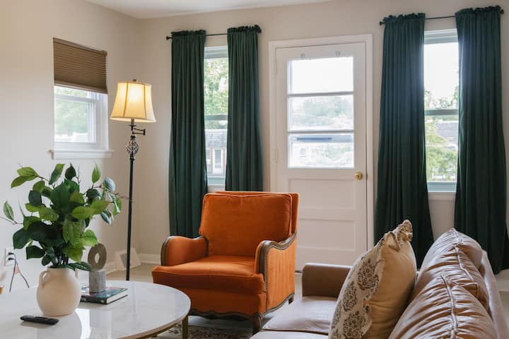 10% Art Haus Balcony_private Parkn Quiet Near City - Bryn Mawr, PA