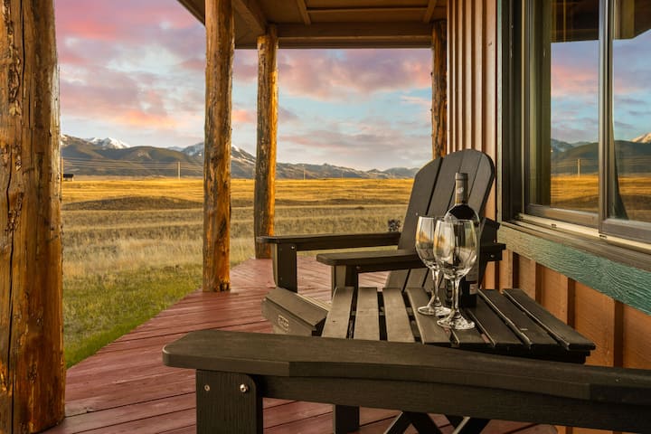 Cabin On 20 Acres, Wildlife, Big Views, Firepit - Emigrant, MT