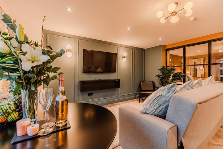Georgian-style Luxury, Walk To Ayr Beach/centre! - 에어