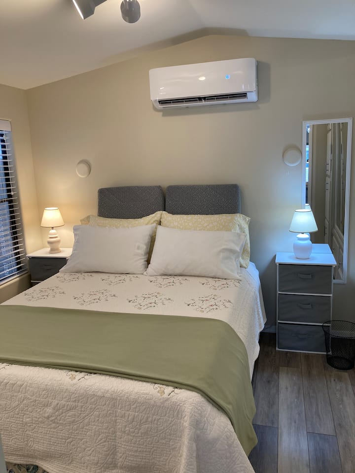Resort Tiny House - Mesa, AZ