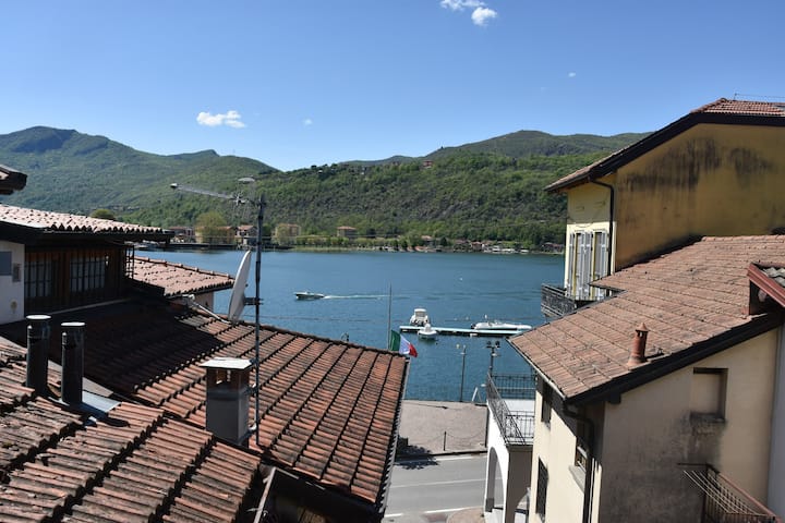 On The Lake: New Cozy Studio, Lake View & A/c - Morcote