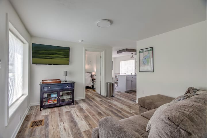 Creekside West 1br | State Park, Hot Tub, 3 Acres - Springfield, OH
