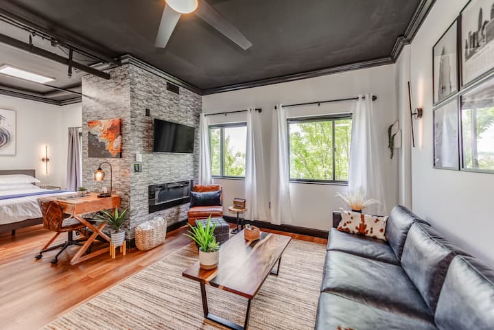 4th Ward Industrial In The Heart Of Charlotte - Plaza Midwood - Charlotte