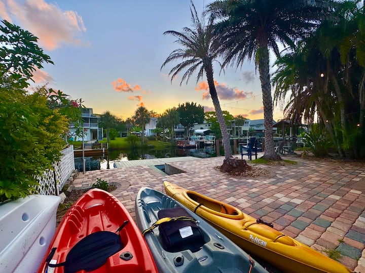 *New Listing!* Dockside Palms At Weeki Wachee - Spring Hill, FL