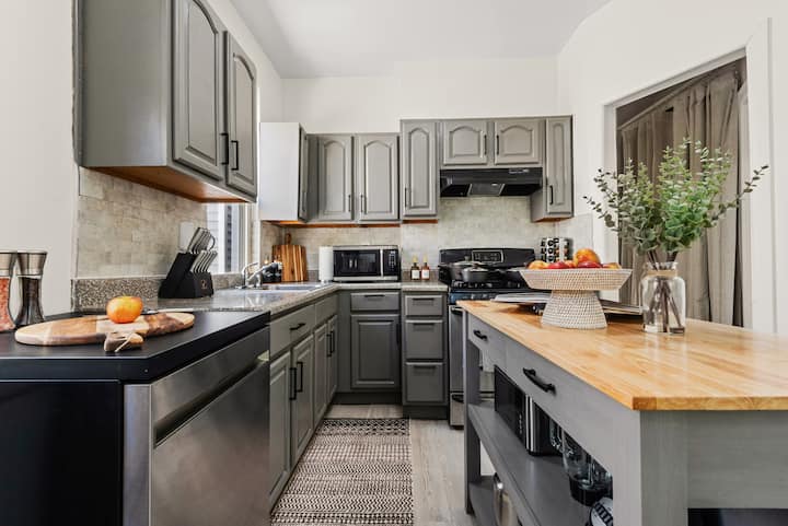 Spacious Charming 3br | Skyline Views Near Nyc - Manhattan, NY