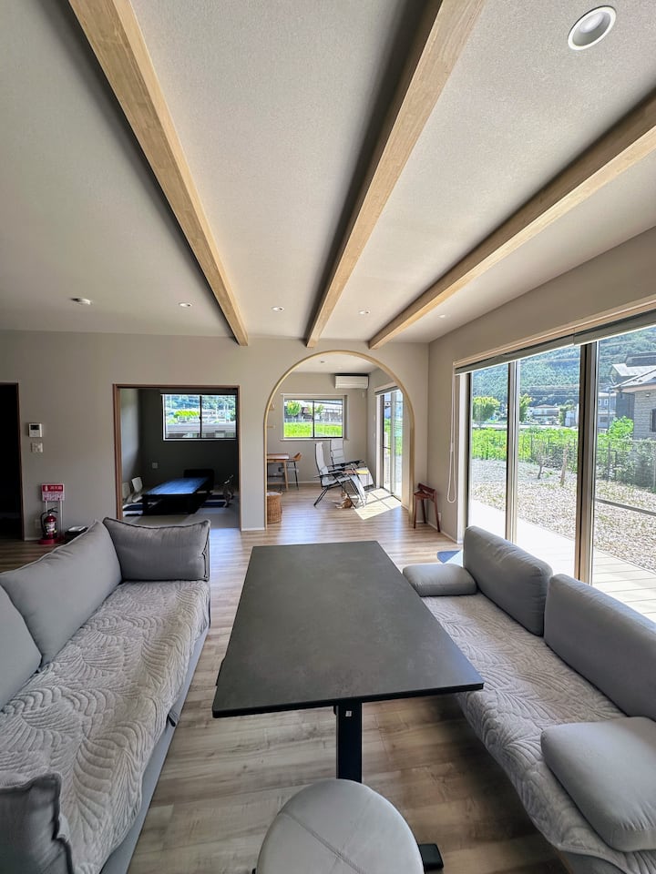 Spacious Villa 528㎡ Dogs & Up To 7 Cats | Sleeps10 - 河口湖