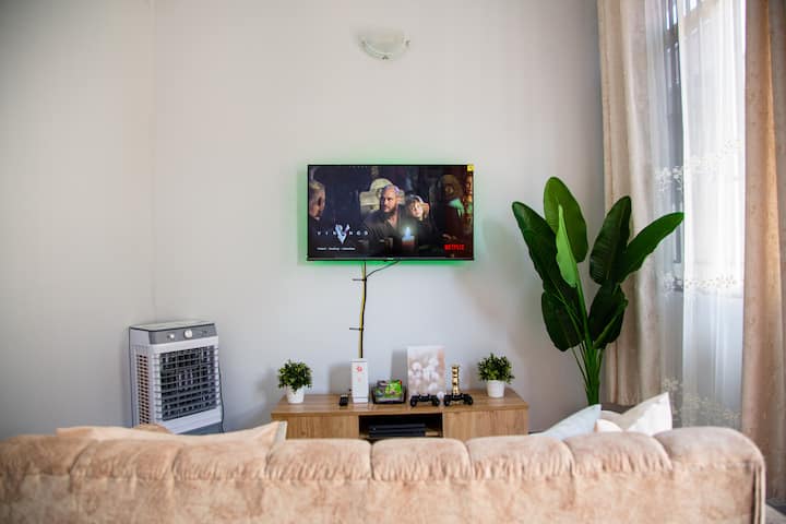 Cozy 1br Apartment - W/ Wi-fi - Dar es Salaam