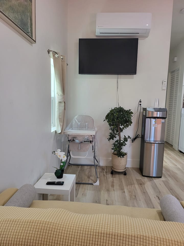 Your Perfect Lawndale Escape – Cozy & Private! - Los Angeles, CA