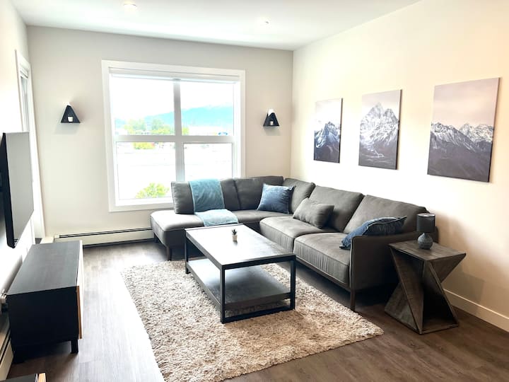 Steeps & Sleeps Retreat - Golden