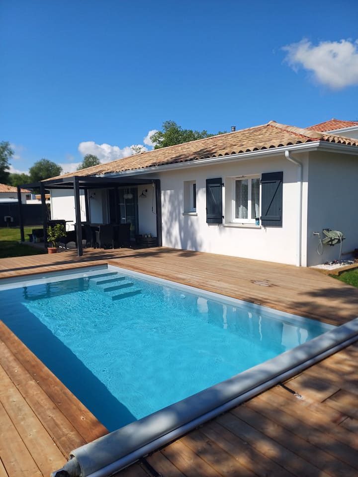 Maison Chaleureuse - Piscine - Landas