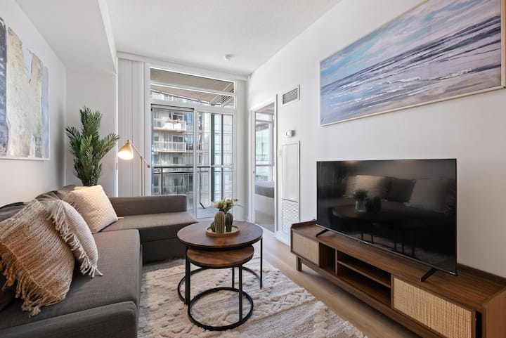 Live, Work, & Play In Downtown’s Best Spot - Toronto