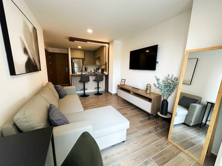 The Best In Zone 14, A/c, Premium Location - Guatemala