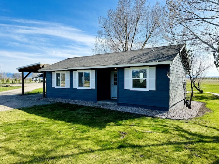 Mountain View Cottage - Four Corners, MT