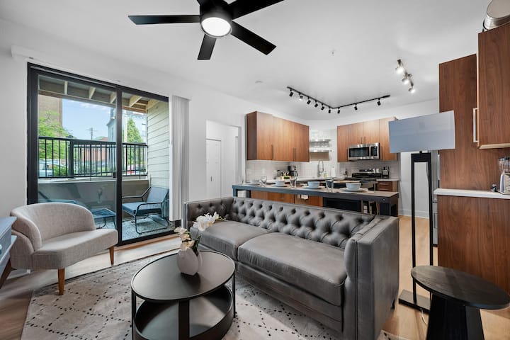 Pristine Double King 3br Suite | A+ Location| Ada| - Pittsburgh