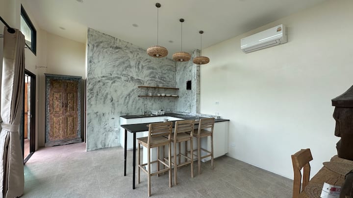 Lakeview Apartment A1-u2 W/ Balcony - Khao Lak