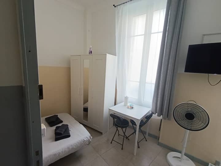 * Le Tournesol * Studio Confortable Au Calme * - Niza