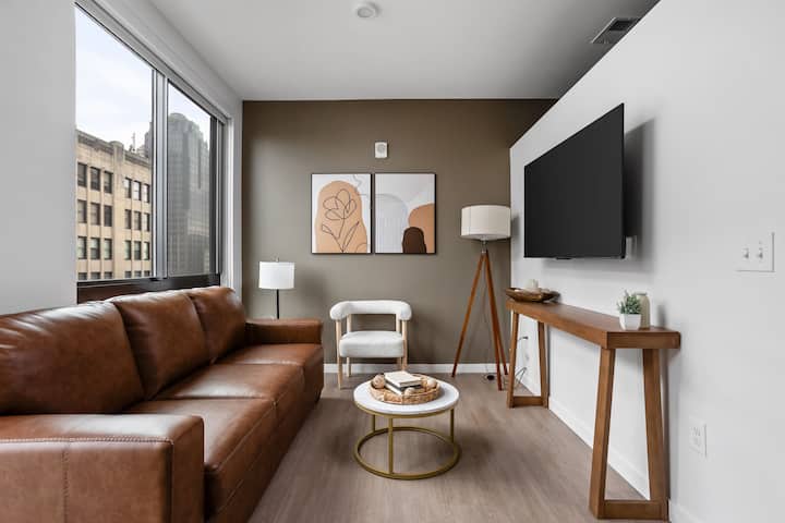 Chic 1br In Indy | Walk To Mass Ave & Stadiums - Indianapolis, IN